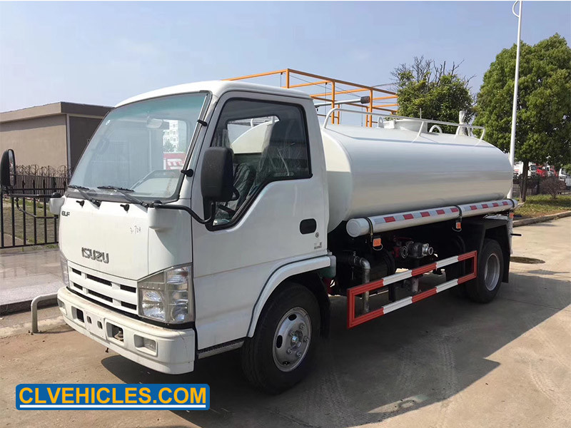 100P 98hp ISUZU Water Truck Mobile Water Tanker Light Duty 4000 Liters