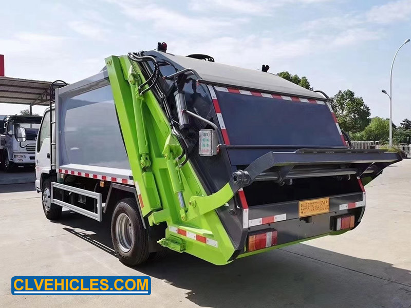 N Series ISUZU Garbage Compactor Air Suspension 6 Tons Hydraulic Lift